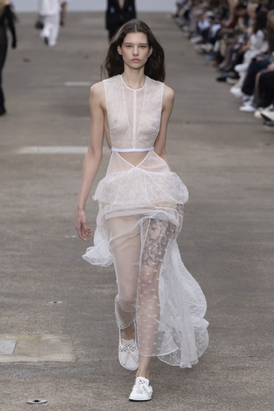 25春夏巴黎女裝週趨勢報告：重點材質 - 流行快訊數位雜誌 Fashion Express